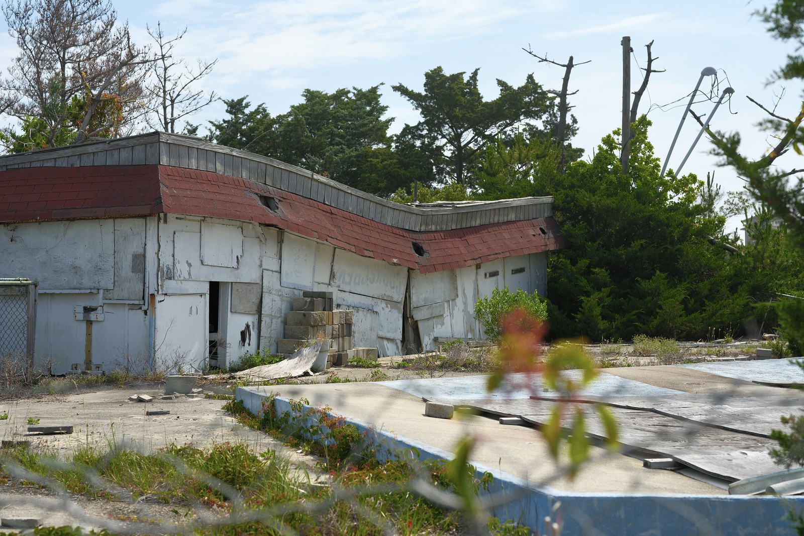 Photoessay: Abandoned Amusement Park on the Outer Banks | FUJI X WEEKLY
